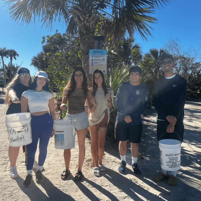 FGCU students clean up beaches - SANIBEL-CAPTIVA - Island Reporter ...